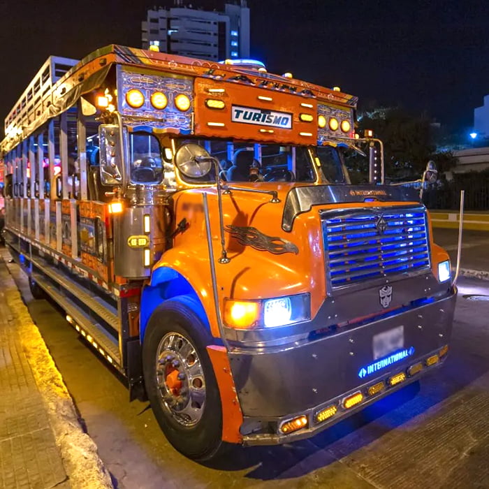 CHIVA RUMBERA POR CARTAGENA - Mercados en Línea